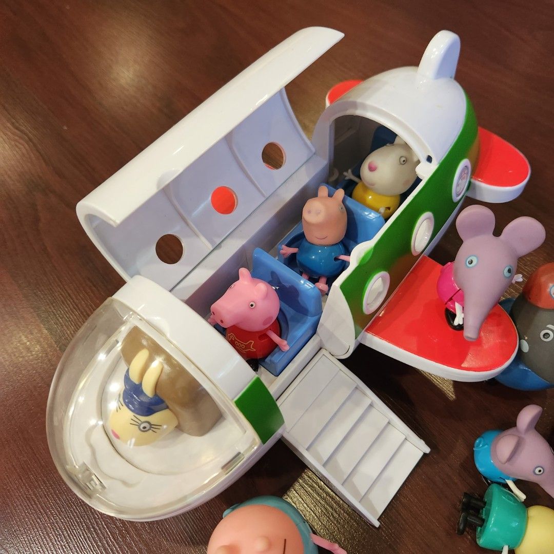 Peppa Pig Plane / Jet with Extra Figurines Bundle, Hobbies & Toys, Toys ...
