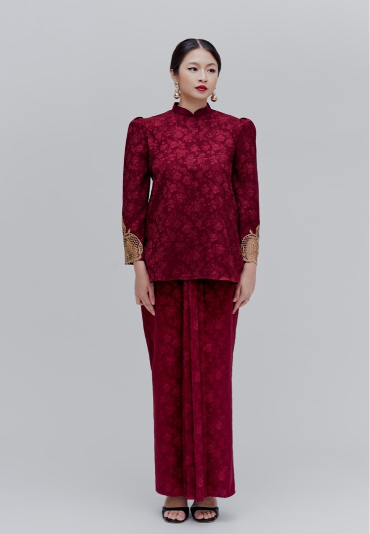 PETRA SALOME KURUNG MEDAH MAROON, Women's Fashion, Muslimah Fashion ...