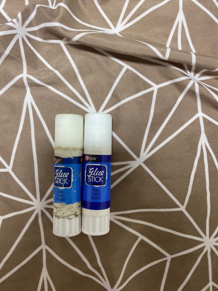 Popular glue stick 2in1 set, Hobbies & Toys, Stationery & Craft ...