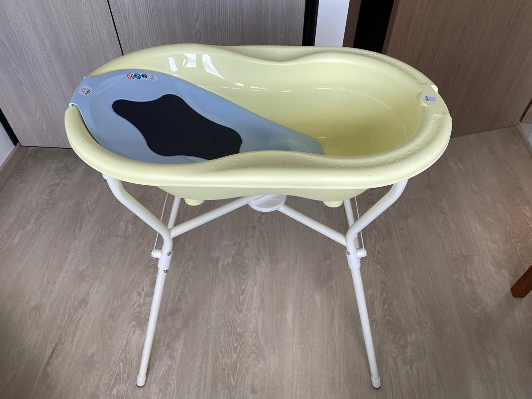 Rotho bath tub, Babies & Kids, Bathing & Changing, Bathtub & Bath ...