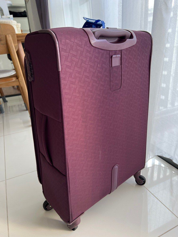Samsonite (60cm by 40cm), Hobbies & Toys, Travel, Luggage on Carousell