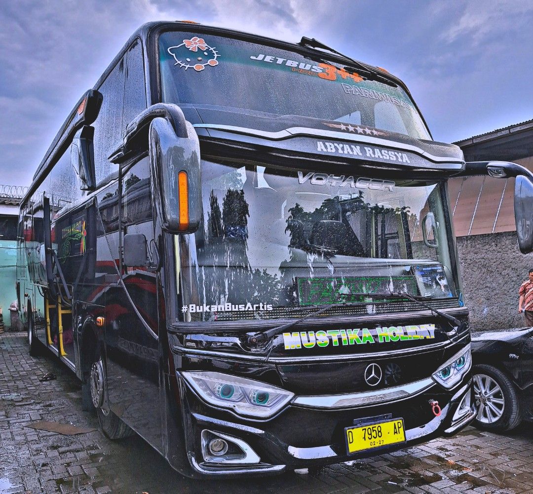 Sewa bus 30 seat Legrest Vip Solo , Yogyakarta , Semarang 3 day, Jasa ...