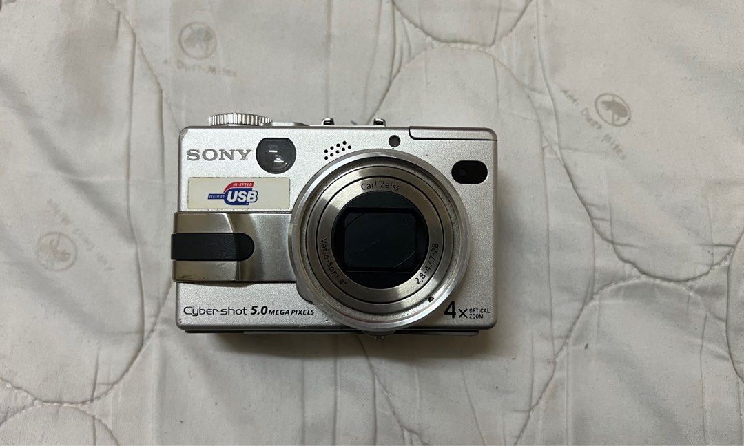 Sony Cybershot DSC-V1, Photography, Cameras on Carousell