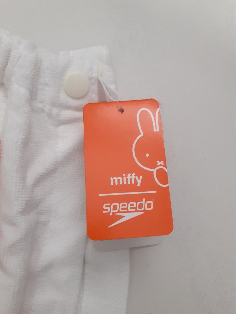 Speedo - Miffy Stack Wrap Towel, Women's Fashion, Activewear on Carousell