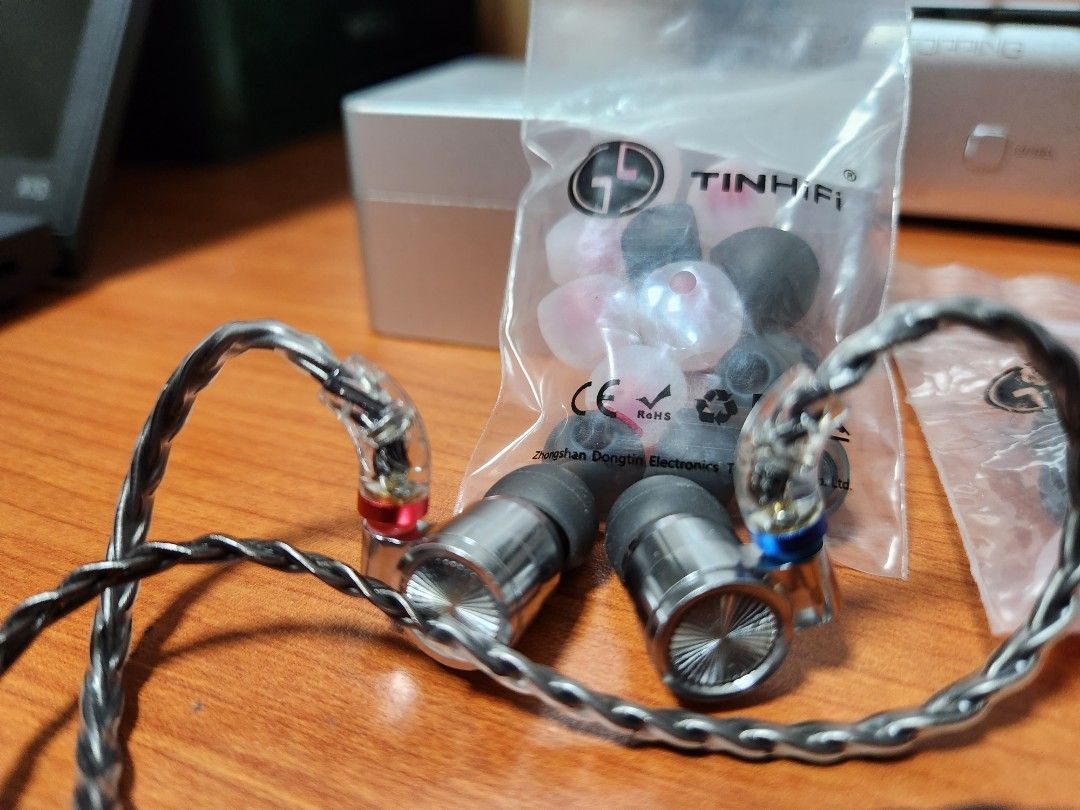 Tin Hifi T4 + Fiio LC-RC Swappable Cable (sub-$100 neutral IEM), Audio ...