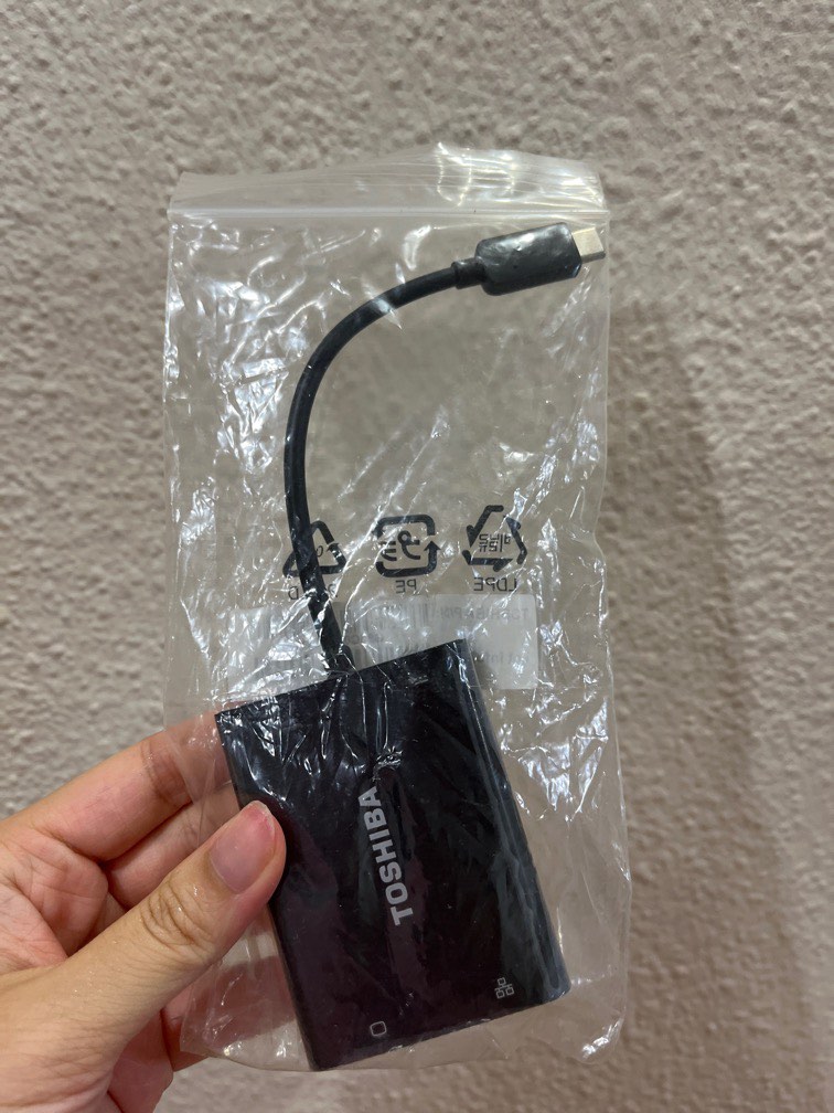 Toshiba adapter, Computers & Tech, Parts & Accessories, Cables ...