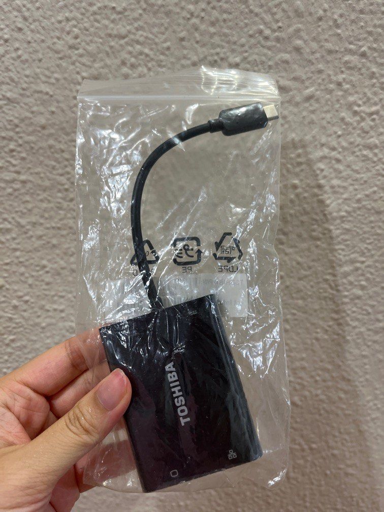 Toshiba adapter, Computers & Tech, Parts & Accessories, Cables ...