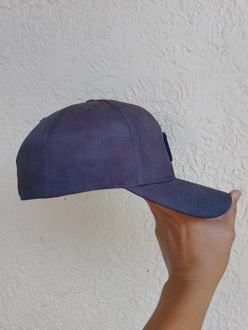 TRAVIS MATHEW GOLF HAT, Sports Equipment, Sports & Games, Golf on Carousell