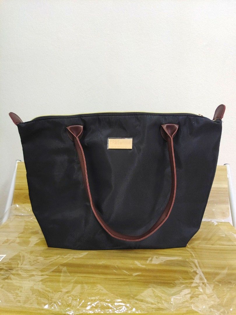 TRESemme labelled shoulder bag, Women's Fashion, Bags & Wallets ...