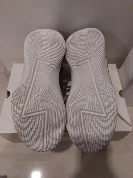 Under Armor Curry Flowtro 1, Men's Fashion, Footwear, Sneakers on Carousell