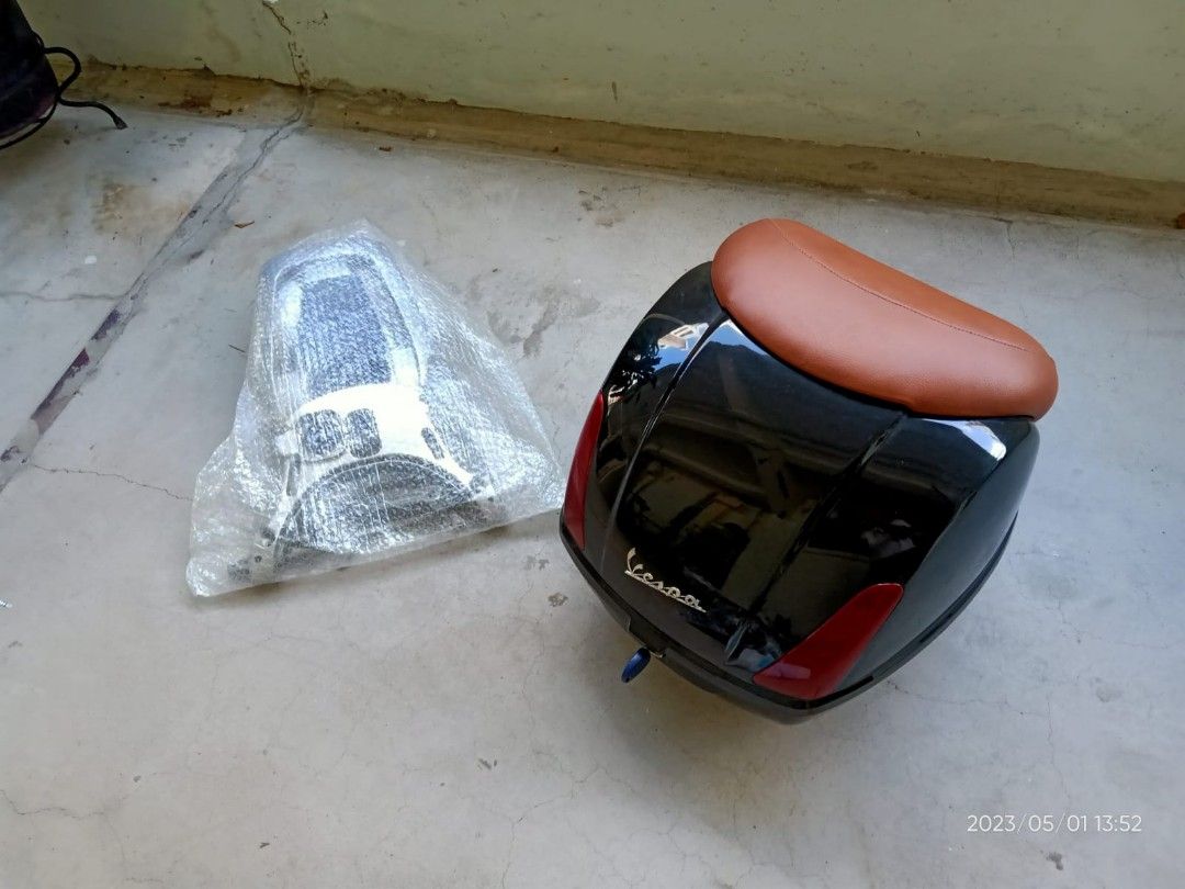 Vespa box, Motorcycles, Motorcycle Accessories on Carousell