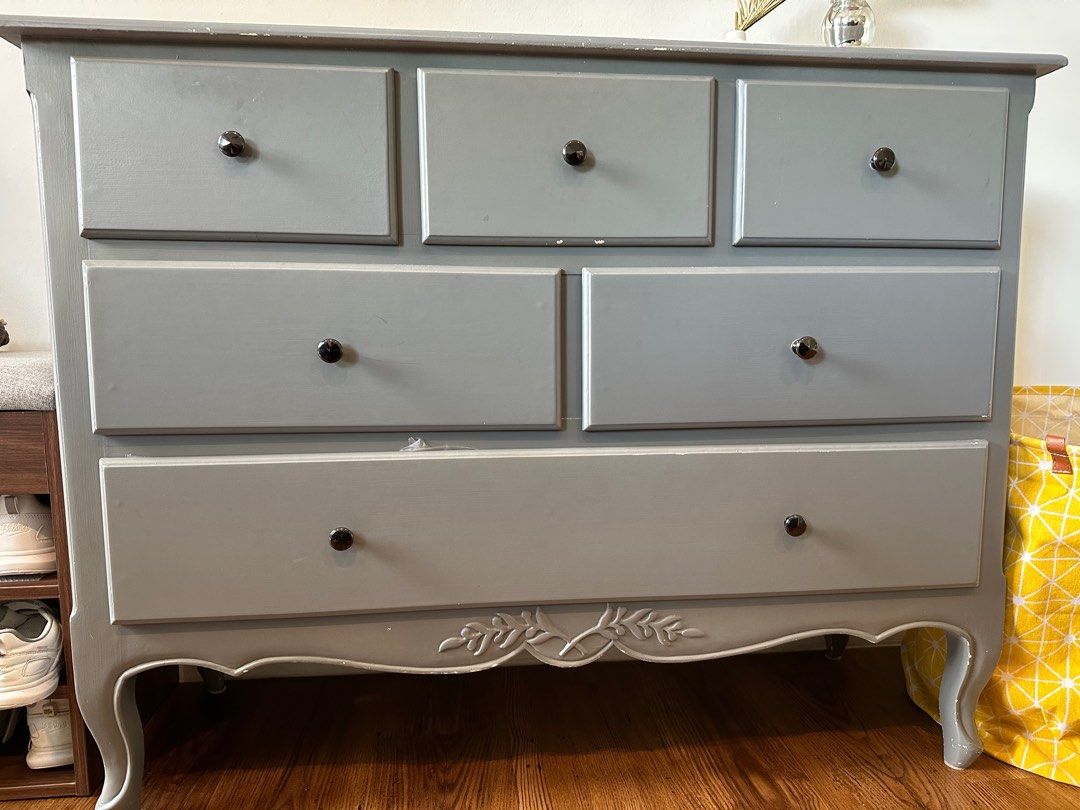 Vintage looking chest of drawers, Furniture & Home Living, Furniture ...