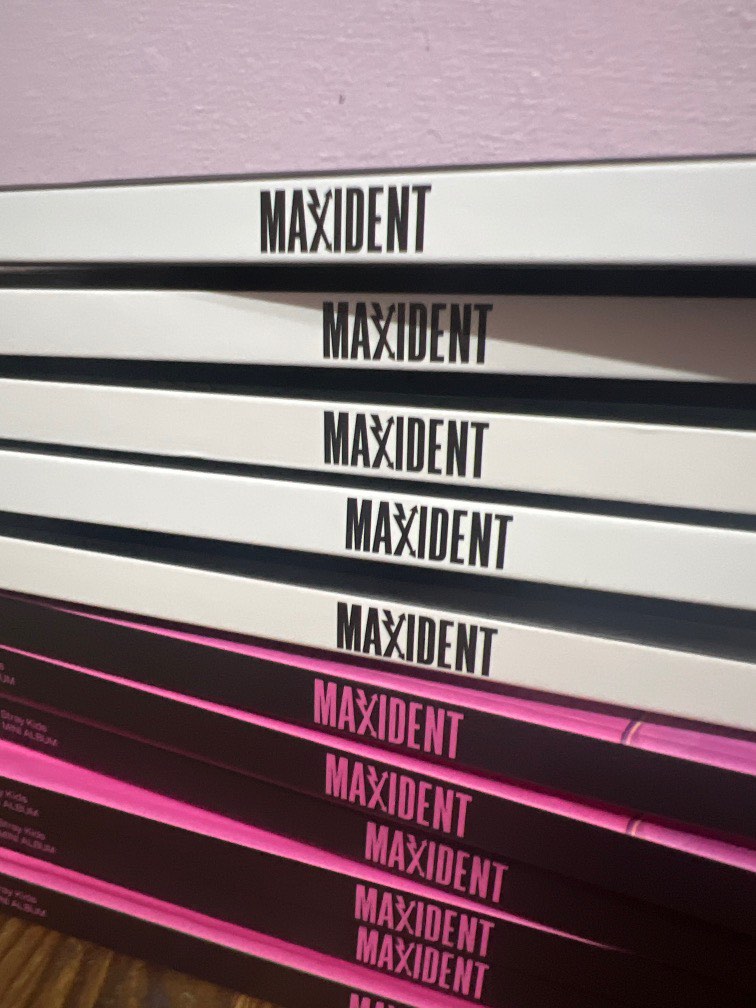 WTS | STRAY KIDS MAXIDENT UNSEALED ALBUMS, Hobbies & Toys, Memorabilia ...