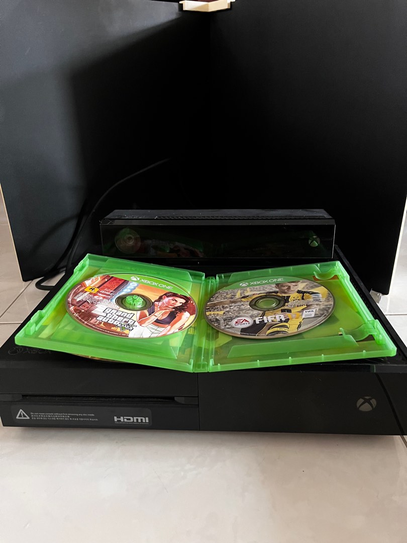 Xbox one + Kinect + GTA5 & FIFA 17, Video Gaming, Video Game Consoles ...