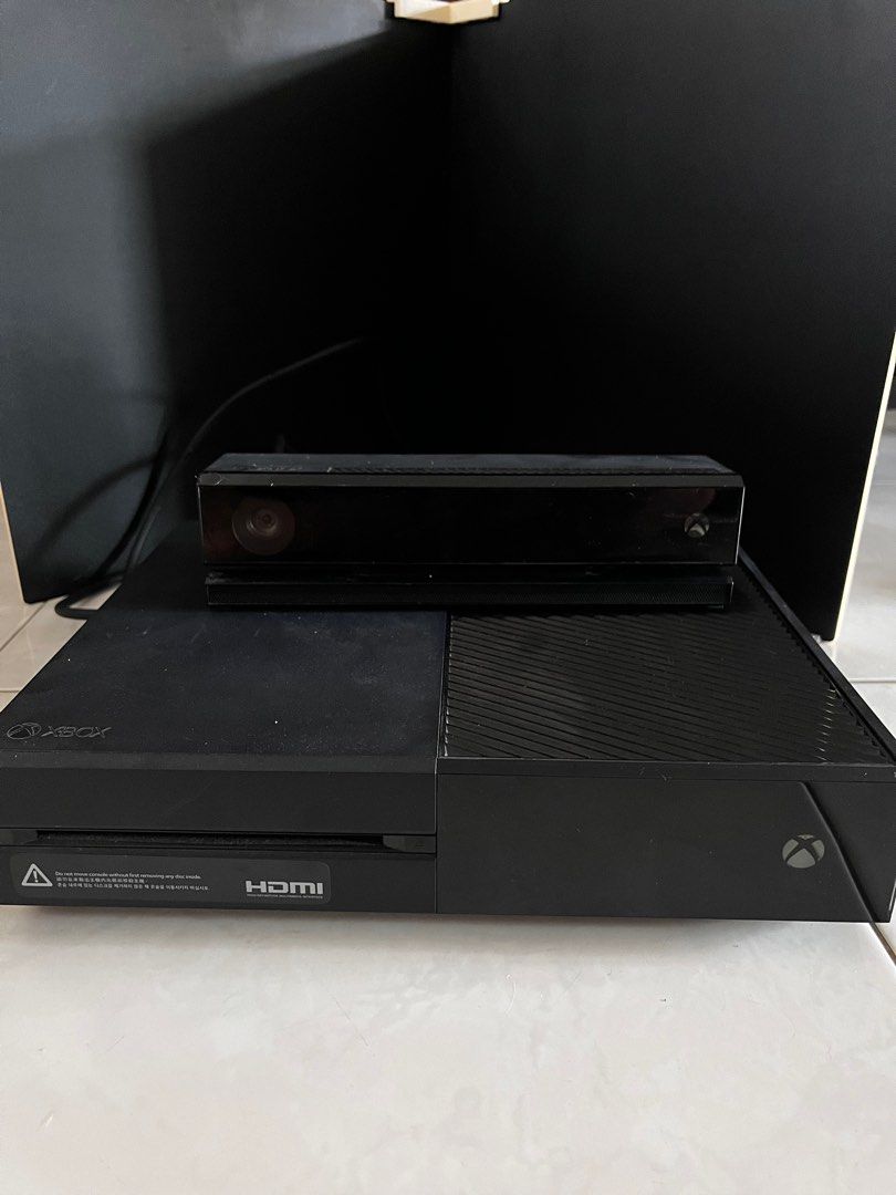 Xbox one + Kinect + GTA5 & FIFA 17, Video Gaming, Video Game Consoles ...