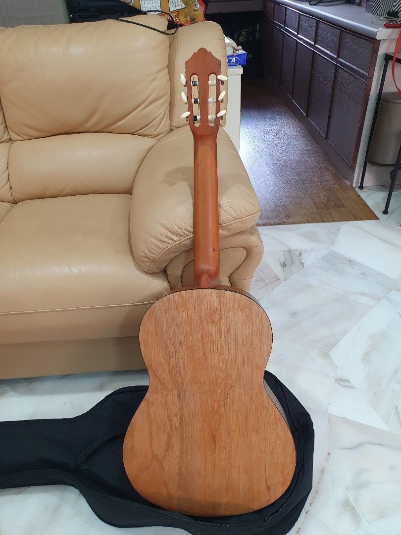 Yamaha C40M Classical Guitar, Hobbies & Toys, Music & Media, Musical Instruments on Carousell