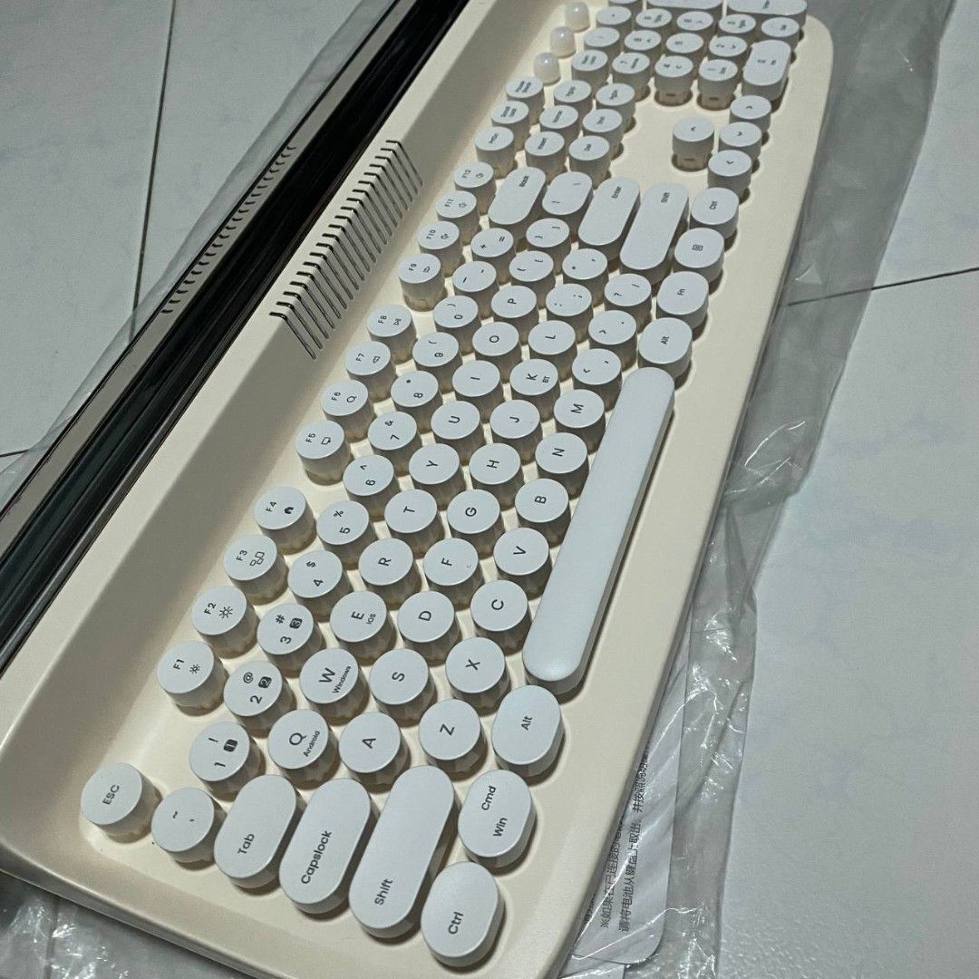 Actto Retro Bluetooth Multipairing Keyboard, Computers & Tech, Parts & Accessories, Computer ...