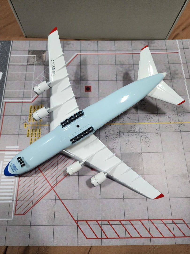 Antonov An-124 Antonov Airlines 1:200 aircraft model, Hobbies & Toys ...