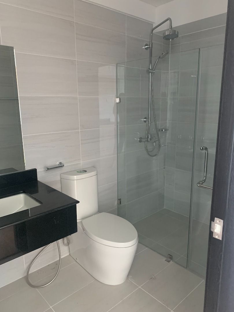 Arca South BGC Veranda near airport Taguig studio unit, Property, For ...