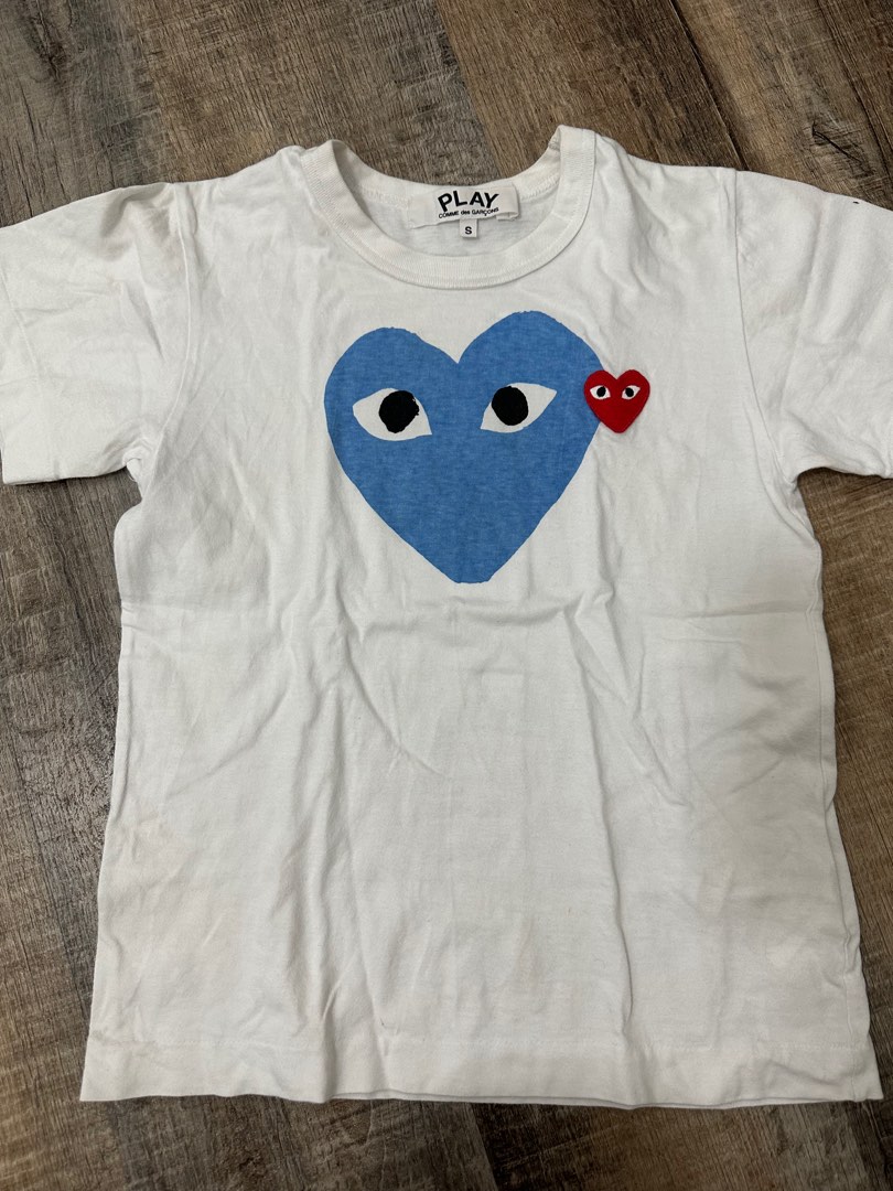 Authentic CDG Play Tee, Women's Fashion, Tops, Shirts on Carousell