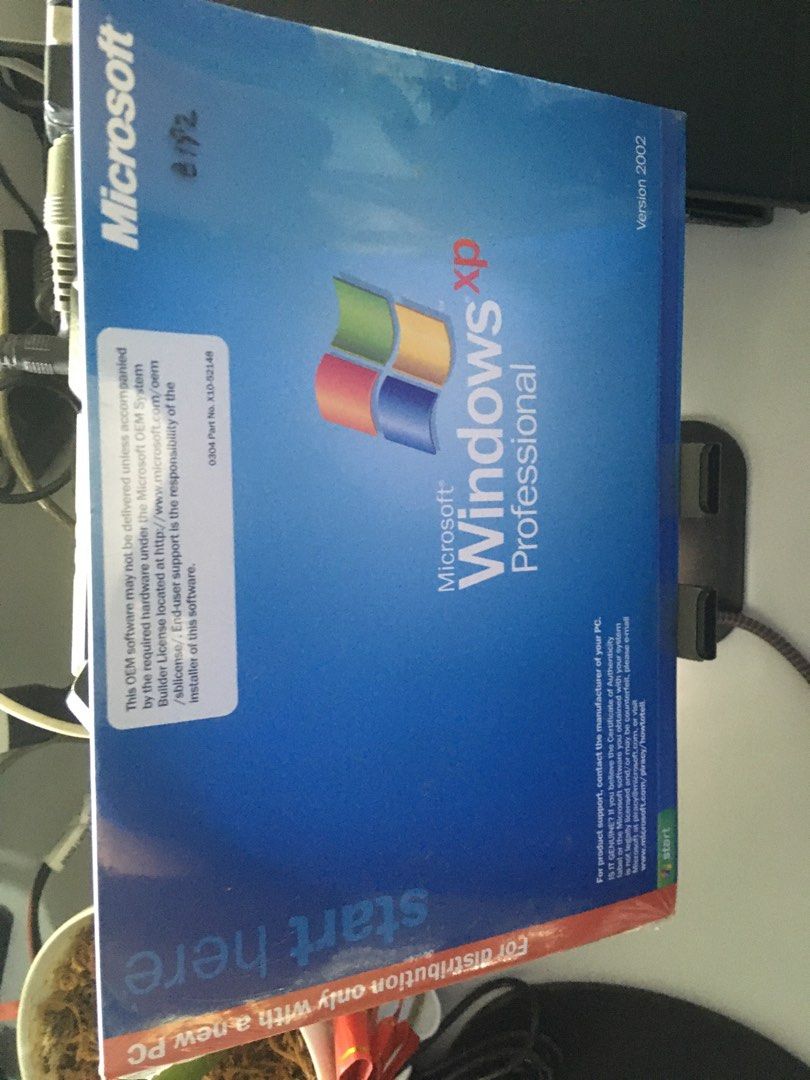Authentic Windows XP CD installer with product key sticker, Computers ...