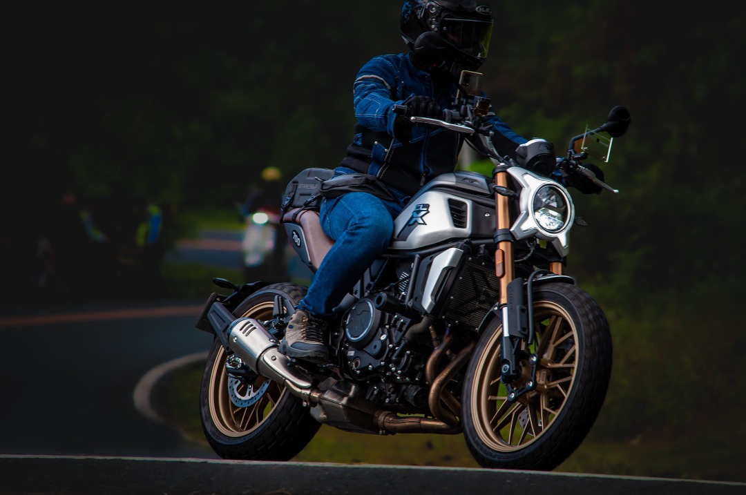 Big Bike Neo Classic CLX 700 Heritage on Carousell