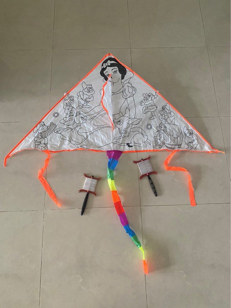 Snow White and the 7 dwarfs kite for sale at only $5 !!!, Sports ...