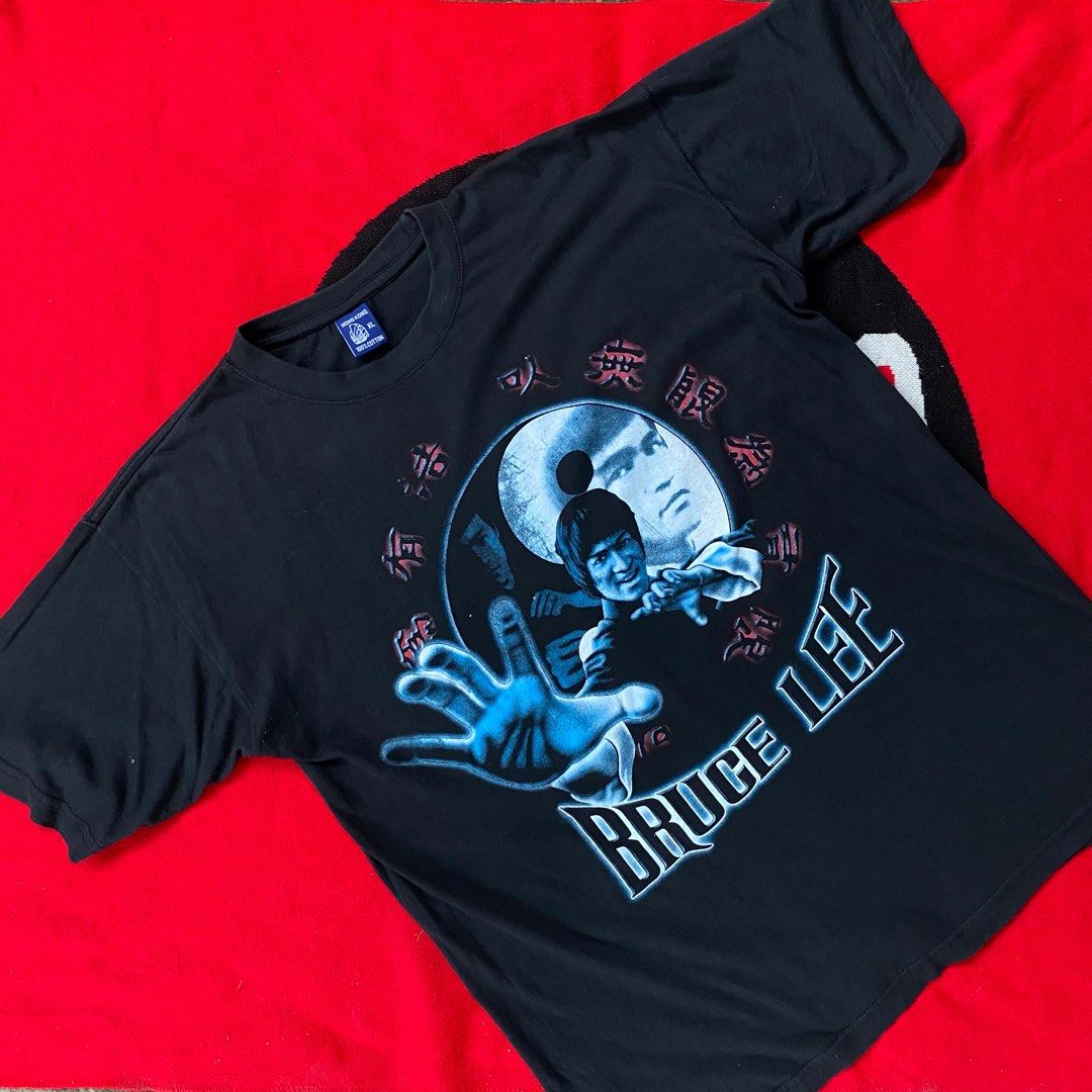 Bruce Lee Kaos, Fesyen Pria, Pakaian , Baju Luaran di Carousell Bruce Lee Kaos, Fesyen Pria, Pakaian , Baju Luaran di Carousell