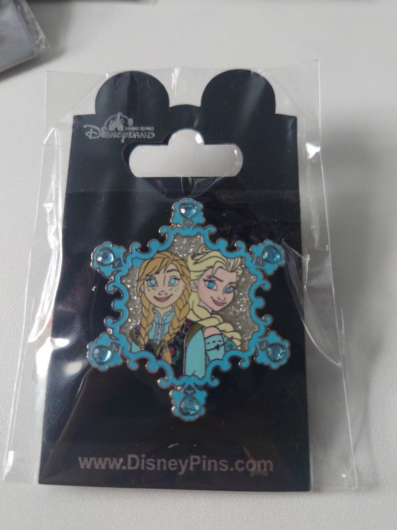 Disney Pins FROZEN elsa anna, 興趣及遊戲, 收藏品及紀念品, 明星周邊 - Carousell