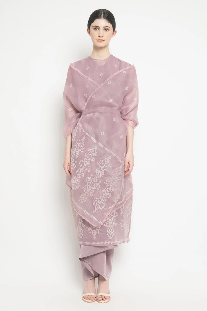 Embara Official Rumi Set in Lavender, Women's Fashion, Muslimah Fashion ...