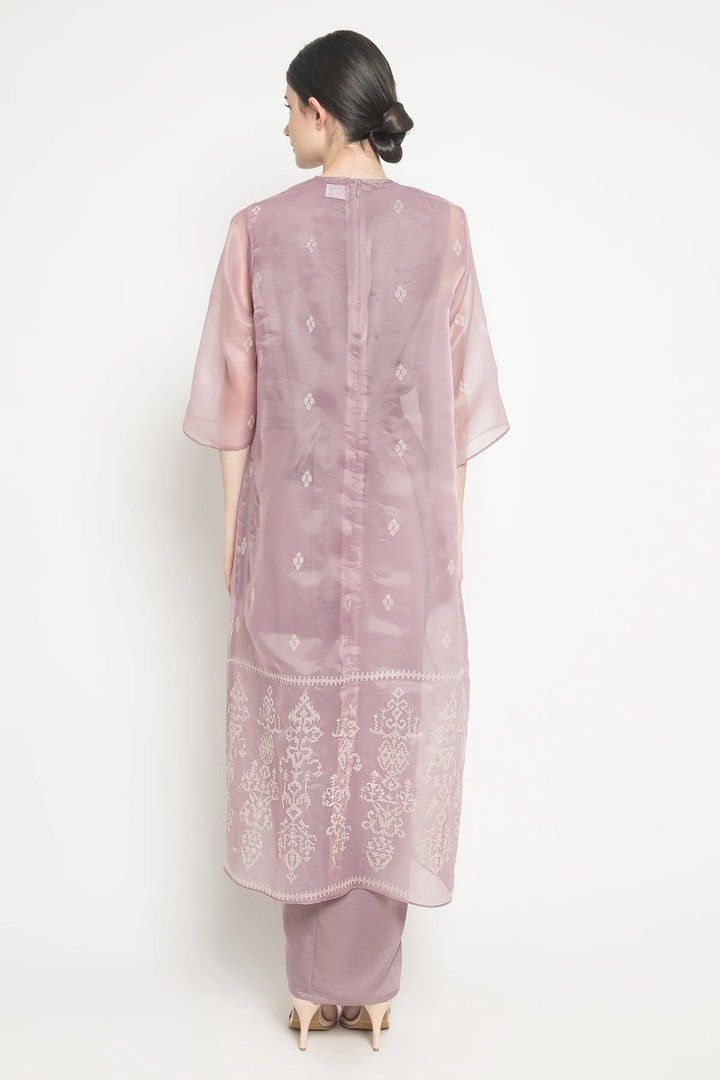 Embara Official Rumi Set in Lavender, Women's Fashion, Muslimah Fashion ...
