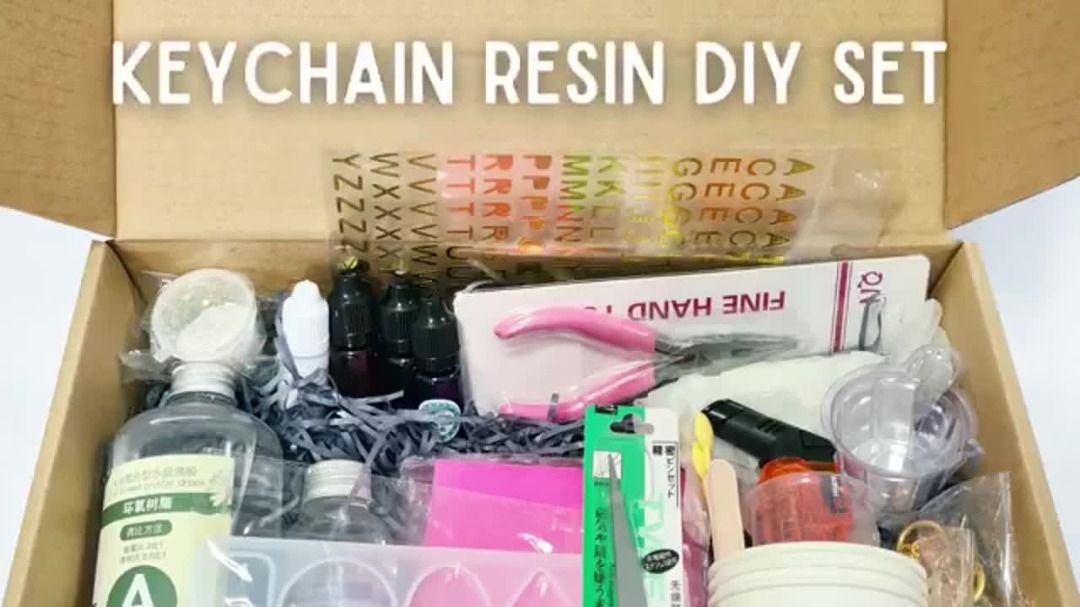 Epoxy Resin Keychain DIY Kit Set, Hobbies & Toys, Stationery & Craft ...