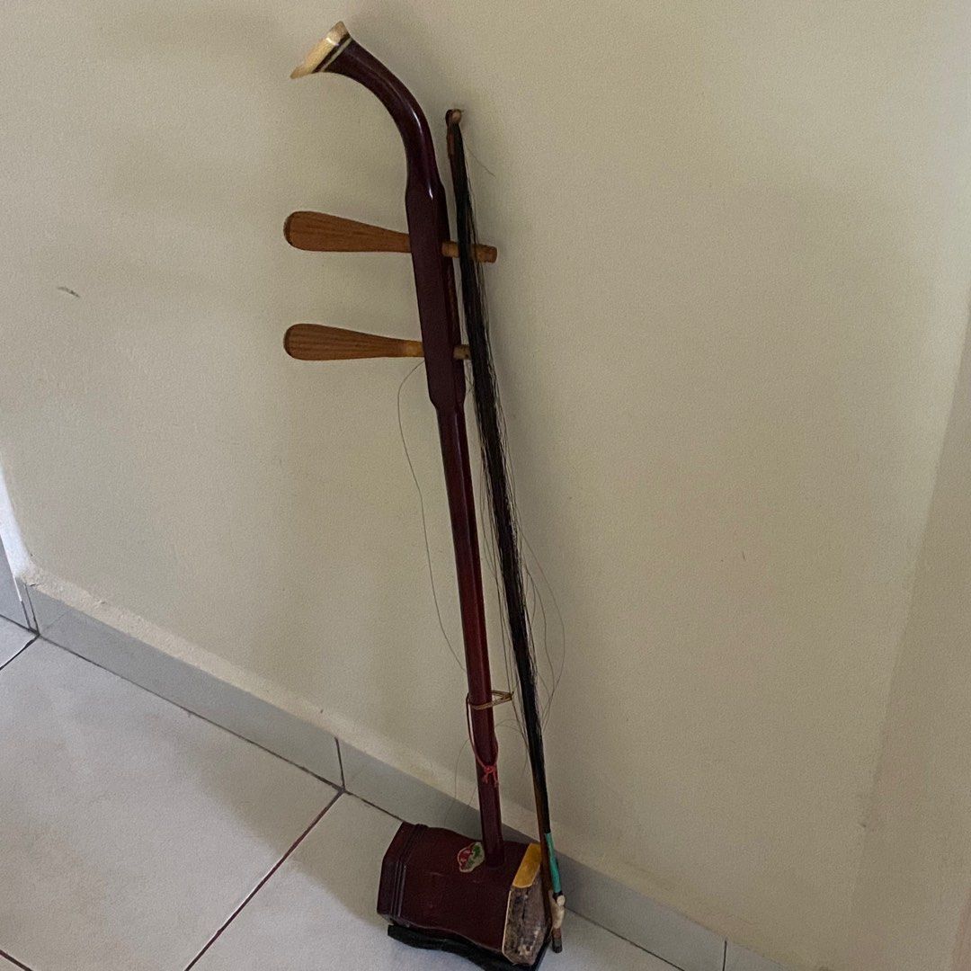 Erhu- Vintage musician instrument, Furniture & Home Living, Home Decor ...