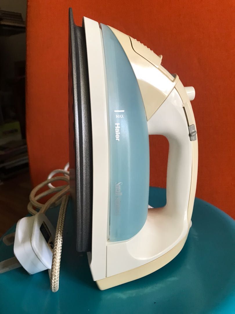 Haier Steam Iron, TV & Home Appliances, Irons & Steamers on Carousell