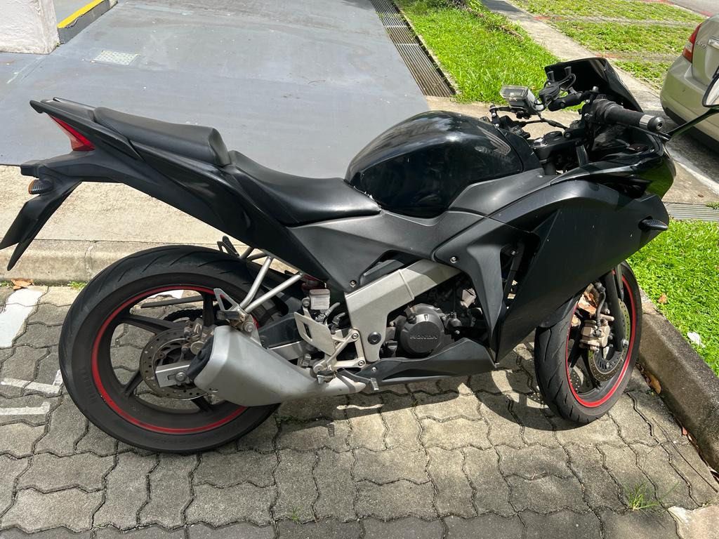 Honda Cbr 150R, Motorcycles, Motorcycles for Sale, Class 2B on Carousell