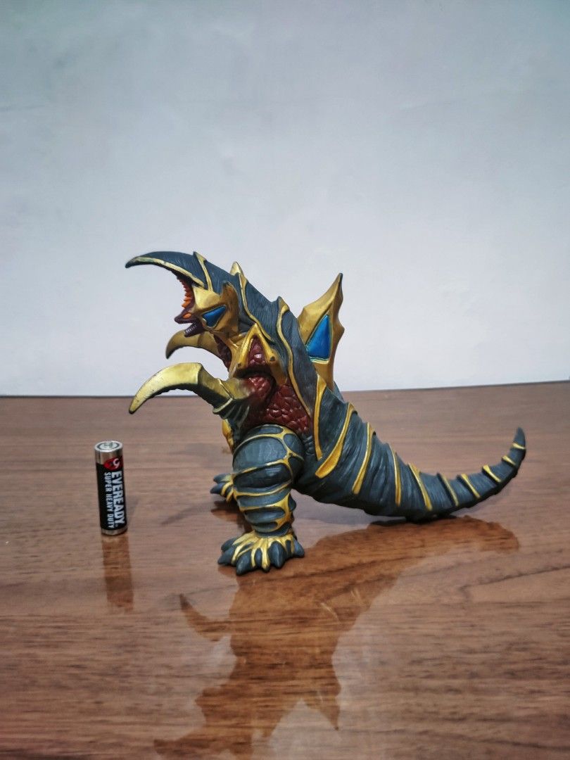 Kaiju 1999 Bandai - Super Cov Ultraman Vinyl Figure Vintage on Carousell