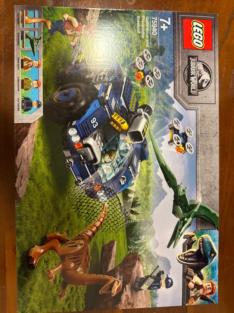 LEGO Jurassic World Gallimimus and Pteranodon Breakout 75940, Hobbies ...