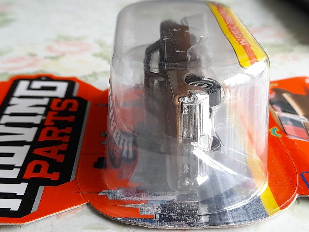 MATCHBOX 1964 PONTIAC GRAND PRIX, 興趣及遊戲, 玩具 & 遊戲類 - Carousell