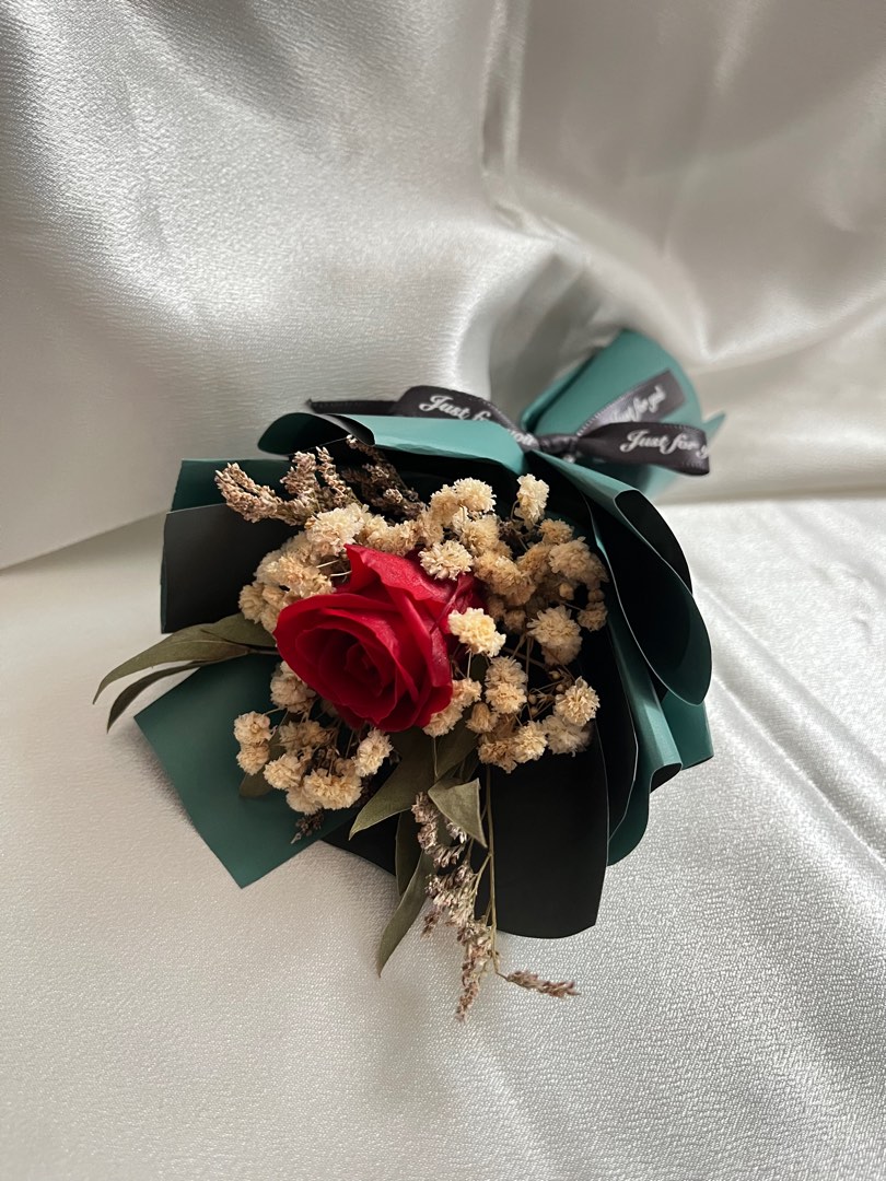 Mini Rose Preserved Flower Bouquet with fairy lights, Hobbies & Toys ...