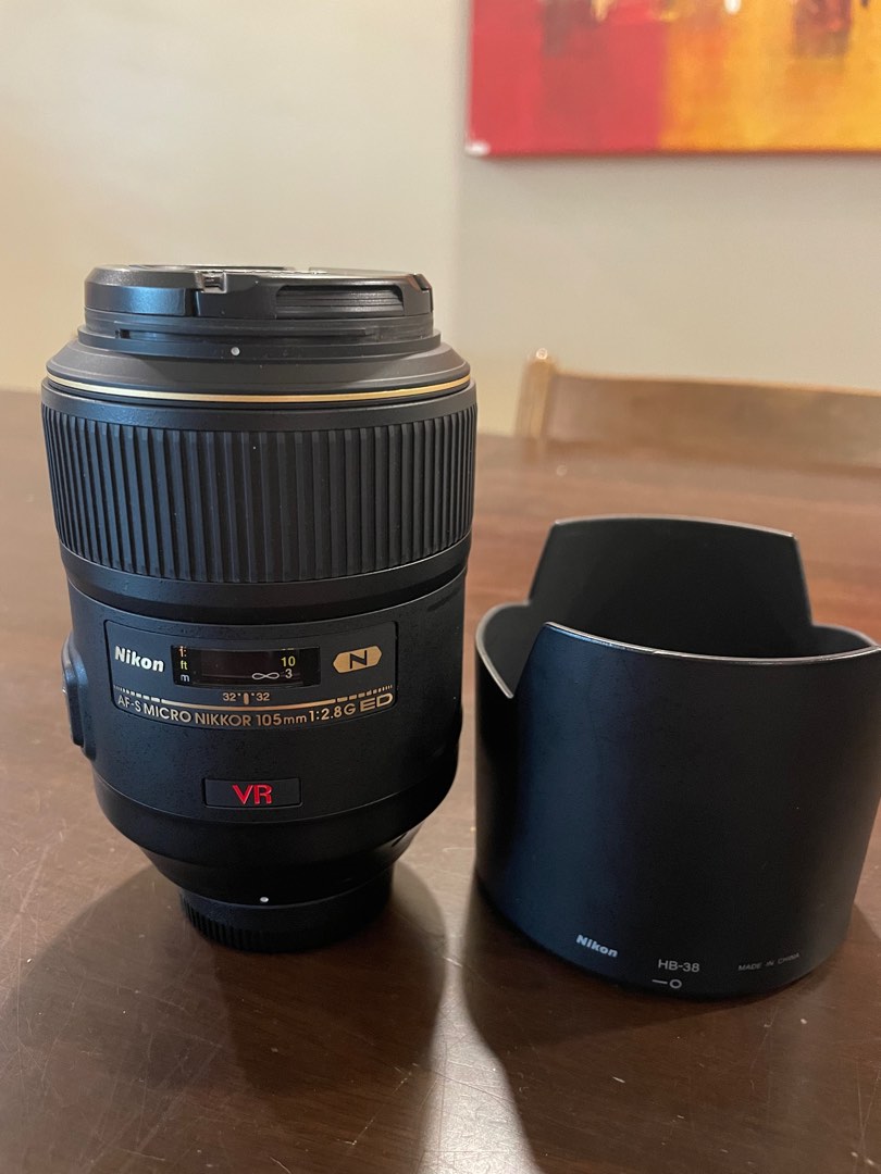Nikon AF-S 105mm VR Macro f2.8 lens with hood, Photography, Lens & Kits ...