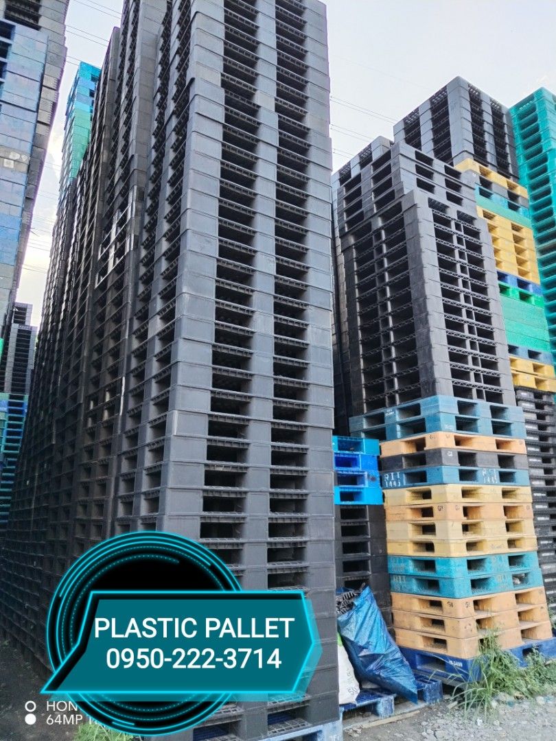 Plastic Pallet, Commercial & Industrial, Construction Tools & Equipment on Carousell