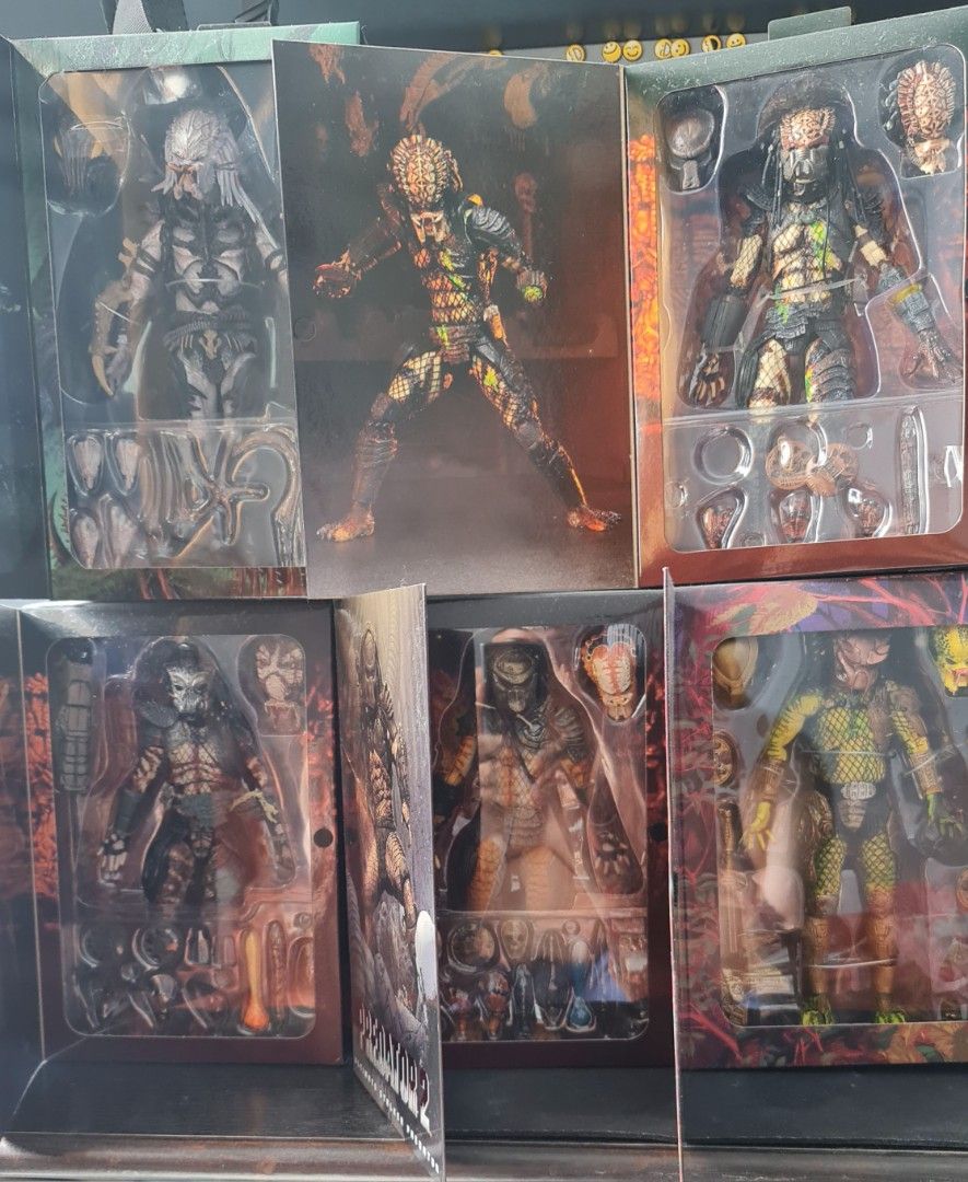 Predator figures, Hobbies & Toys, Toys & Games on Carousell