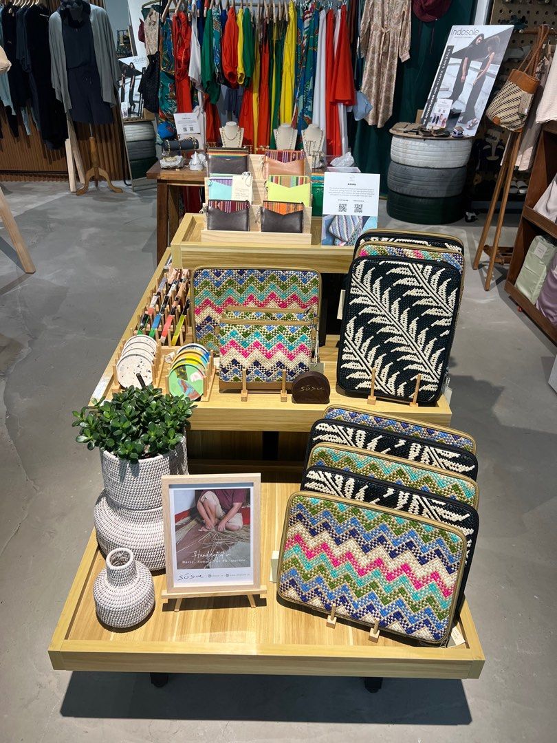 Retail Display Tables, Furniture & Home Living, Furniture, Tables ...