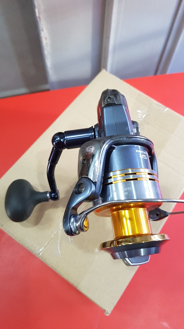 Shimano Twinpower 8000 PG Spinning Reel JDM, Sports Equipment, Fishing on Carousell