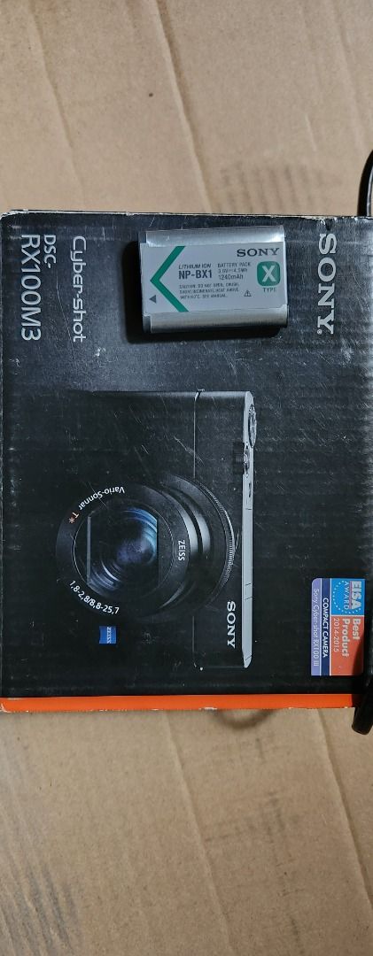 SONY RX100 III Advanced Camera with 13.2 x 8.8 mm sensor, Photography ...