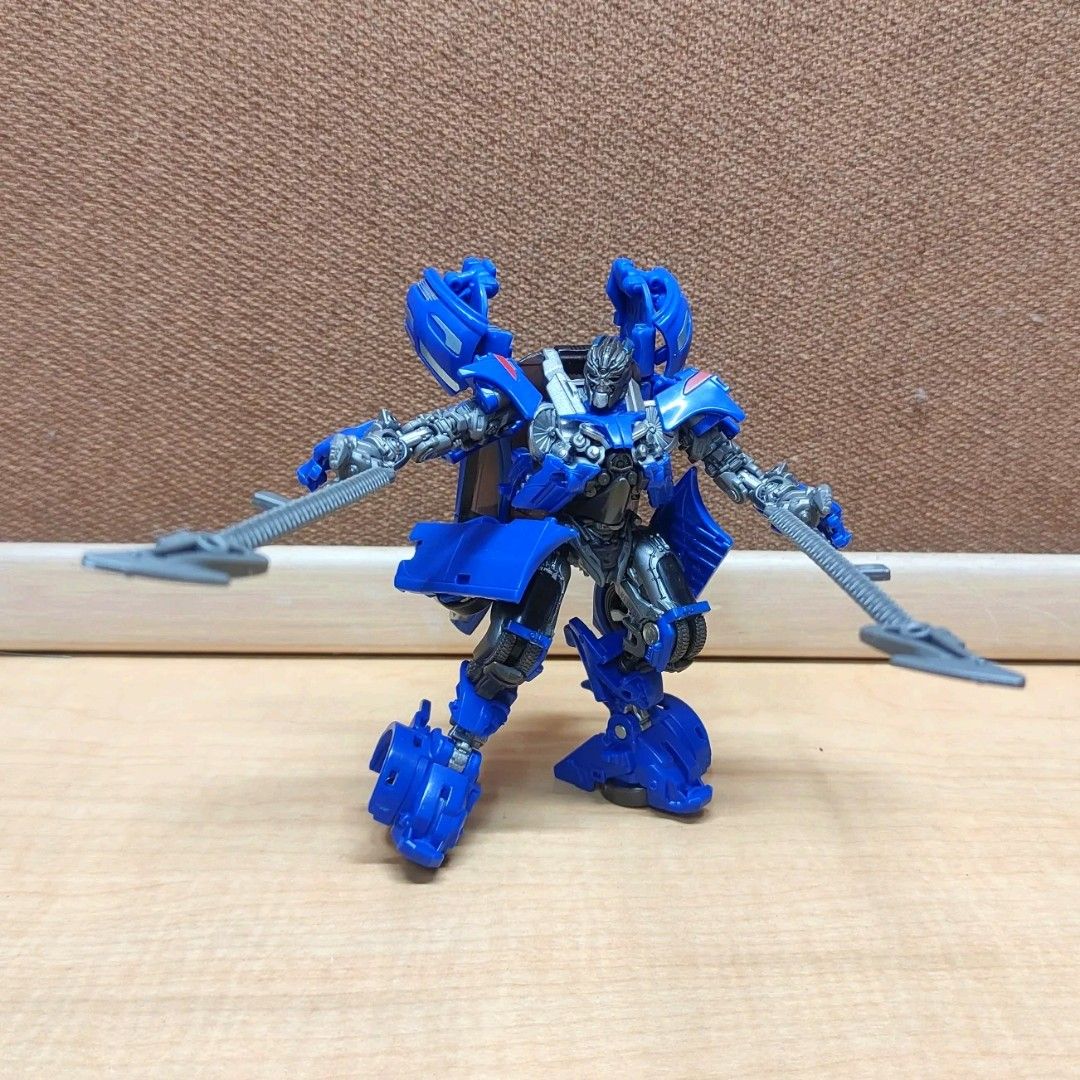 SS 75 Jolt Hasbro Studio Series Transformers, Hobbies & Toys, Toys ...