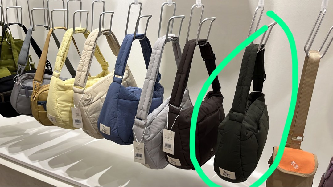 The Paper Bunny Swing puffer, Women's Fashion, Bags & Wallets, Shoulder ...