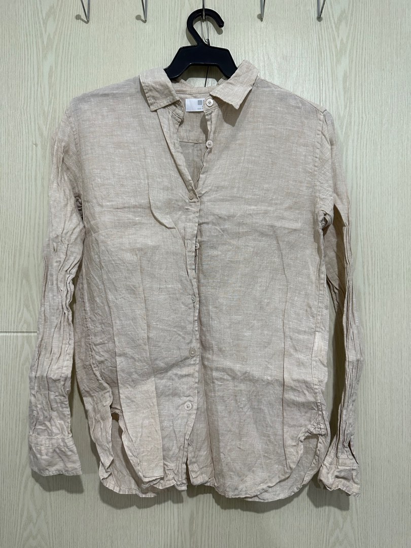 Uniqlo linen polo on Carousell