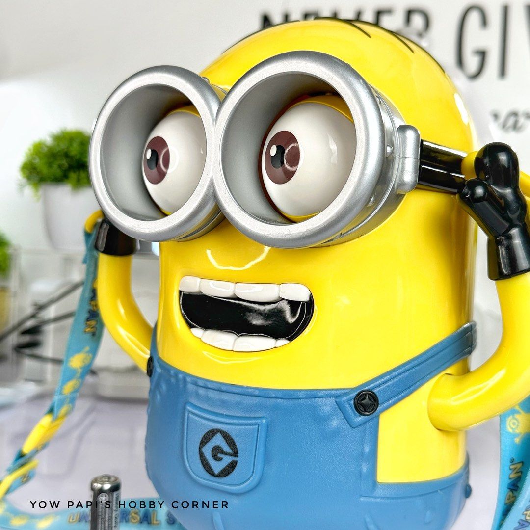 UNIVERSAL STUDIOS MINION POPCORN BUCKET - ILLUMINATOR USJ, Hobbies ...