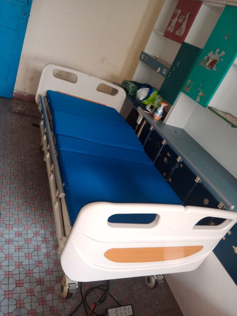 Used Hospital bed for selling working good condition and we will free ...